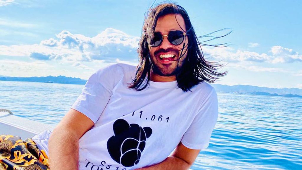 How Roshtein Makes His Millions Streaming Pokies on Twitch | POPTOPIC