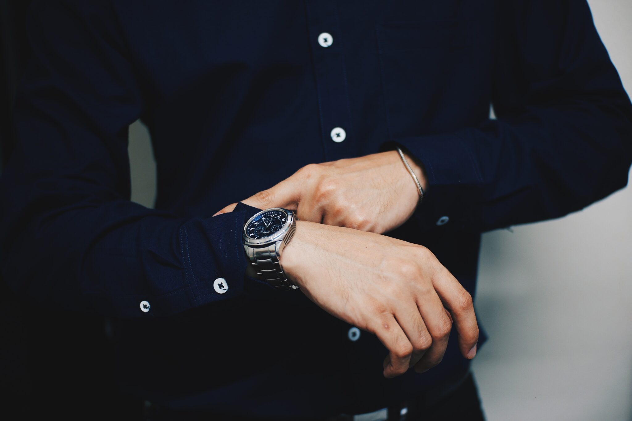 The Ultimate Guide to Top Australian Watch Brands | POPTOPIC